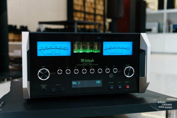 McIntosh MA12000 - Đông Thành - Hòa Phúc